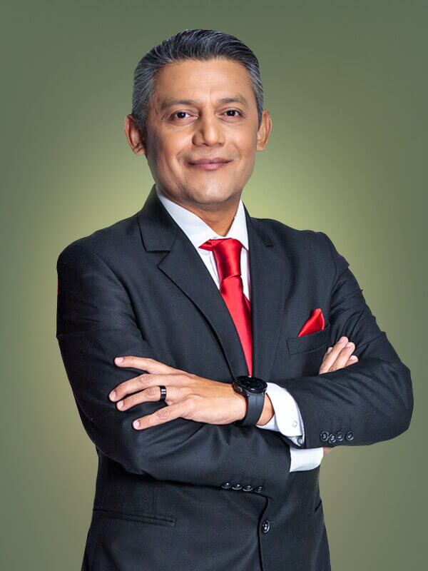 Alex Pineda – Presentador de Noticieros | TCS El Salvador – TCS Ahora ...